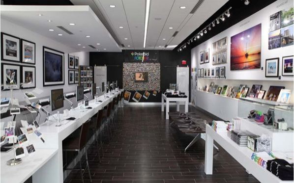 Polaroid Fotobar- Where experience meets art