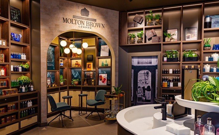 Molton Brown’s revamped store in London is green, immersive & digitally ...
