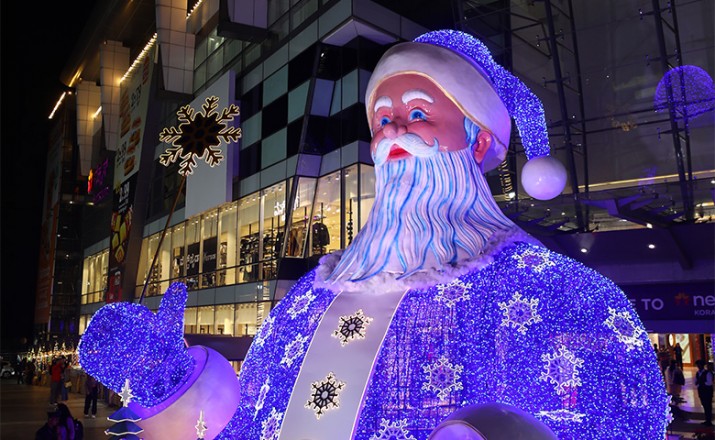The Blue Santa takes over this Christmas